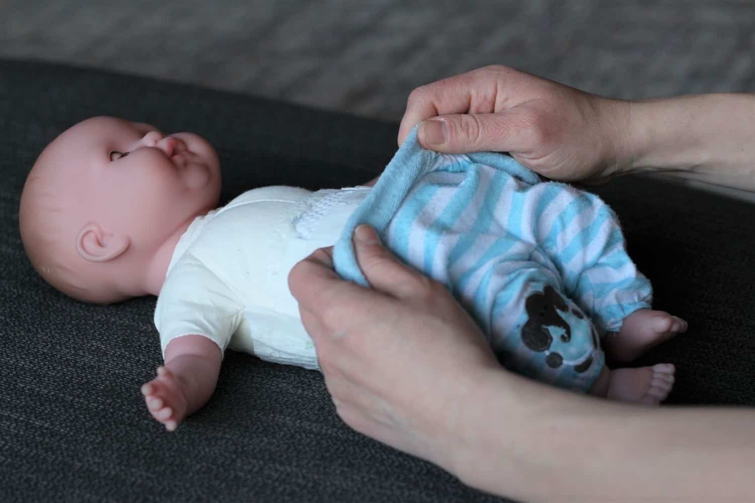 How to Change a Disposable Diaper (With Step-by-step Instructions ...